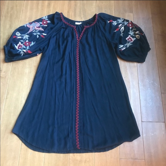 Solitaire | Dresses | Solitaire Blue Embroidered Sleeve Dress Medium ...